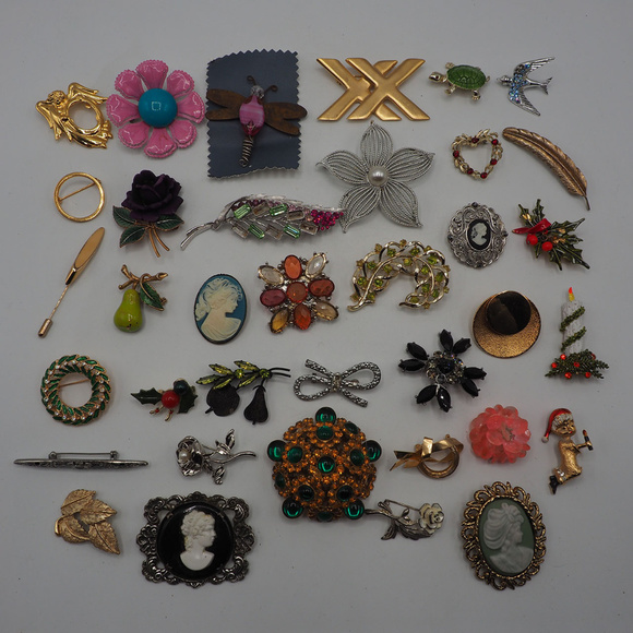Jewelry | Vintage Modern Lot Of 36 Brooch Jewelry Pin | Poshmark
